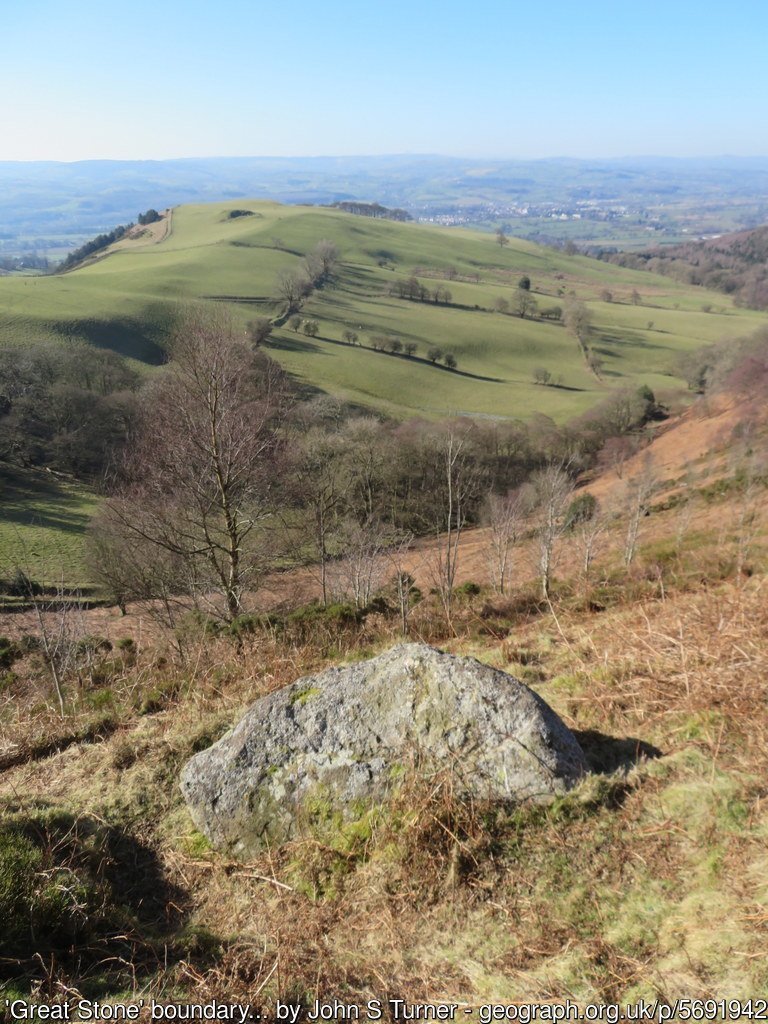Best Walks in the Clwydian Range and Dee Valley AONB | Mud and Routes