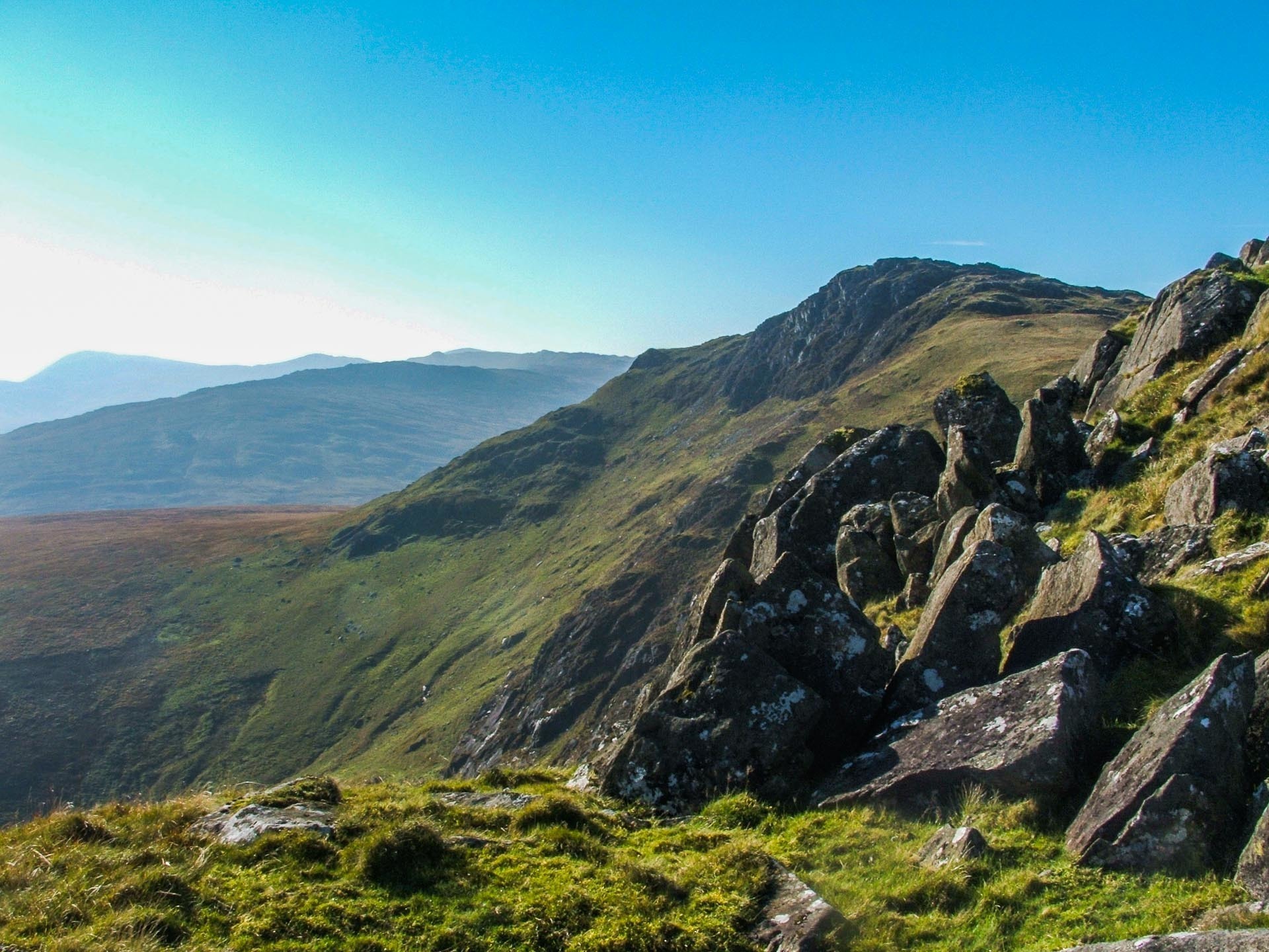 All the Walking Routes up Moel Siabod in Snowdonia | Mud and Routes