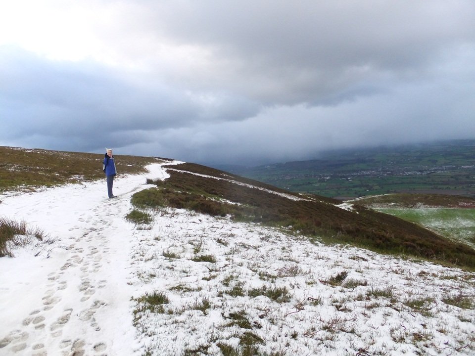 Best Walks in the Clwydian Range and Dee Valley AONB | Mud and Routes