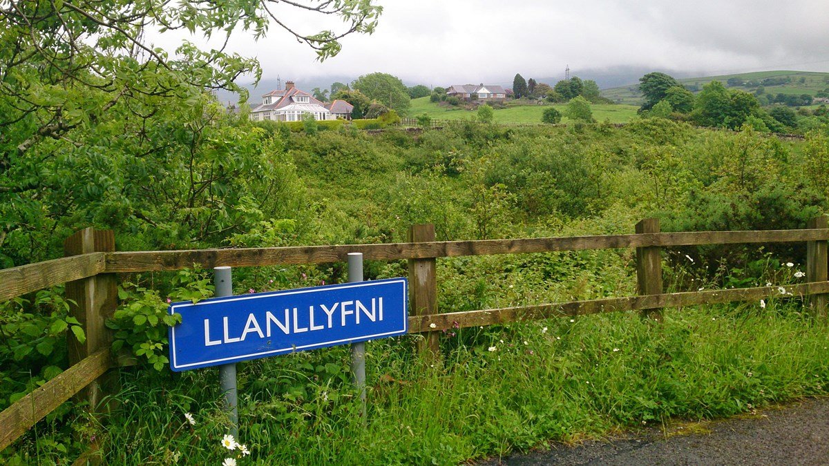 Lon Eifion Circular Route - via Pontllyfni and Pont y Cim | Mud and Routes