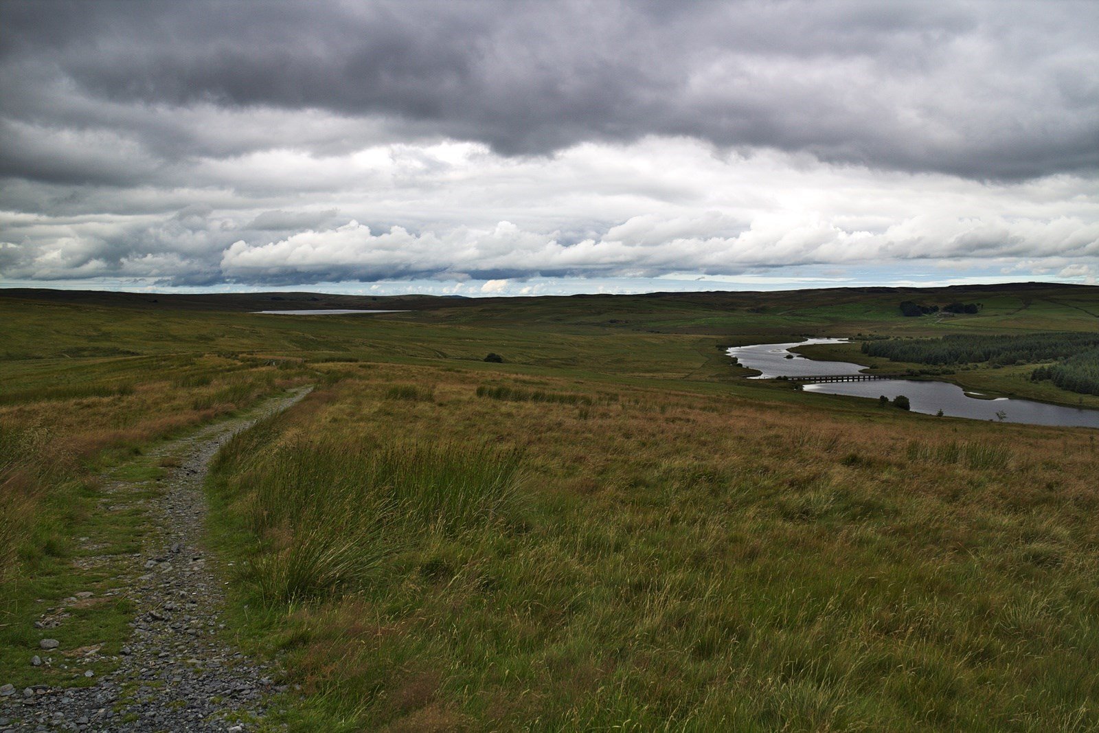 Llyn Brenig and Alwen Reservoir Walk - Two Lakes Trail | Mud and Routes