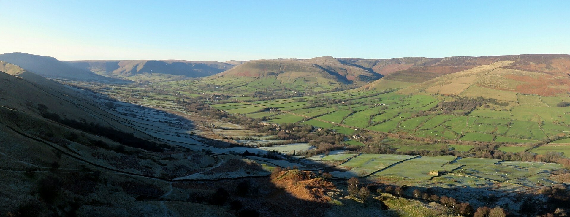 Walk up Mam Tor from Castleton | Mud and Routes